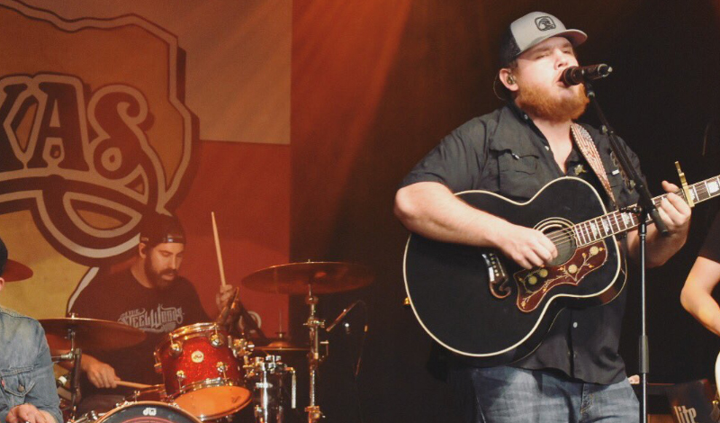 Luke Combs - Billy Bob's Texas